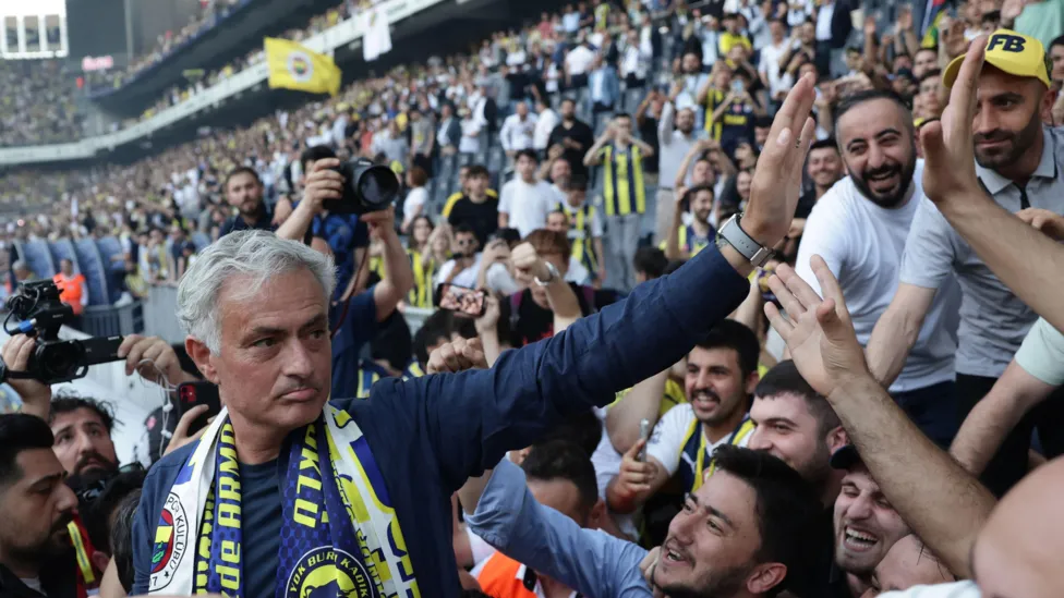 Fenerbahce unveil Jose Mourinho as new manager - AfricaNews360